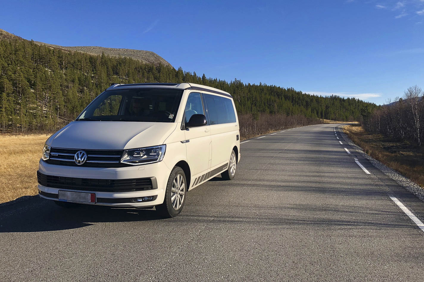 Comment choisir entre un van aménagé, un fourgon et un camping-car